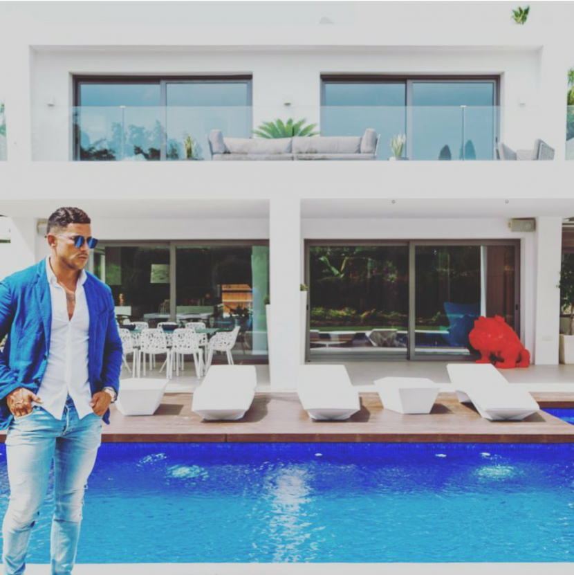 LIFE OF A MUSIC MOGUL MAXIMILLIAN WHITE | THE JOEY JOURNAL